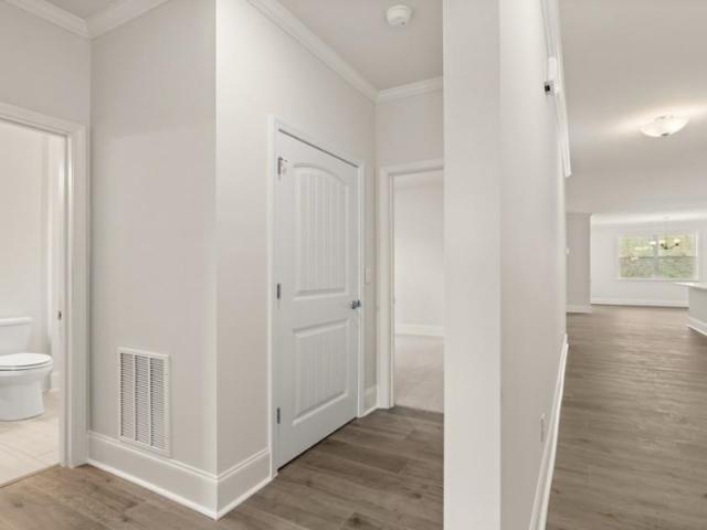 38 Lakeview Point