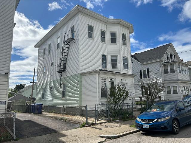 38 Larch Street 3