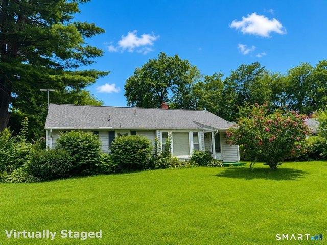 38 Ledyard Ave, Bloomfield, CT 06002