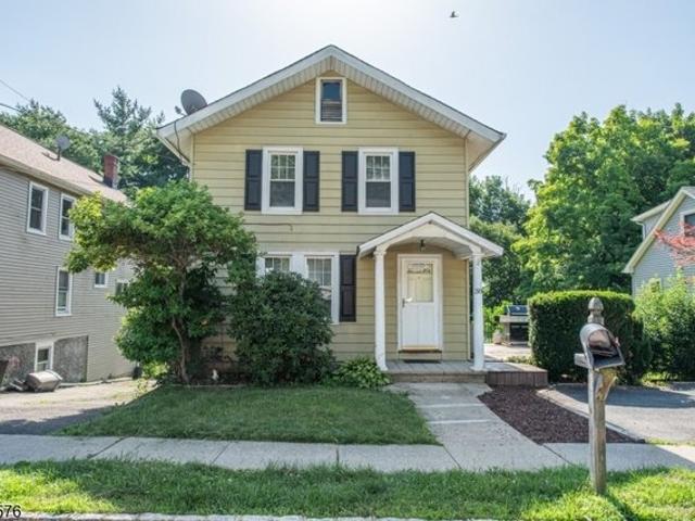 38 Linden Ave, Stanhope, NJ 07874