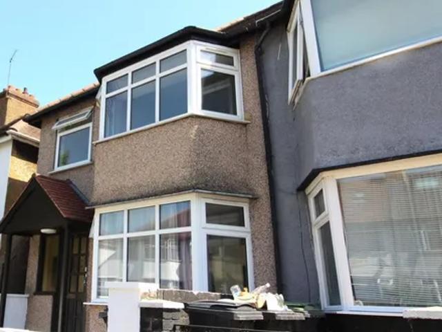 38 Lion Road, London, N9 9DW, United Kingdom | 3 bed townhouse for rent #167868612 | Rentberry
