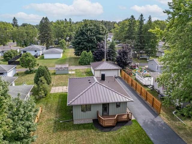 38 Maple Ave, Superior, WI 54880