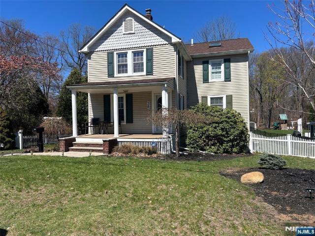38 Maple Ave, Westwood, NJ 07675 | MLS #26013 | Compass