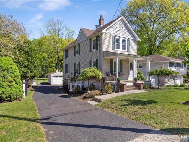 38 Maple Avenue