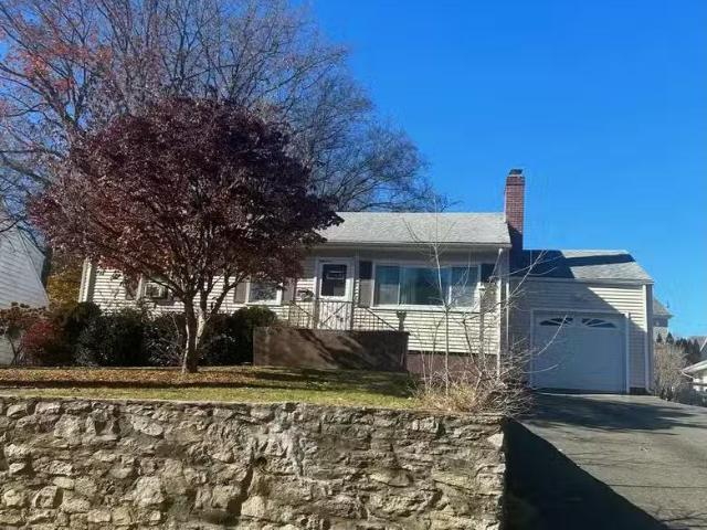 38 MARYANNE LN, STAMFORD, CT 06905 Single Family Residence For.