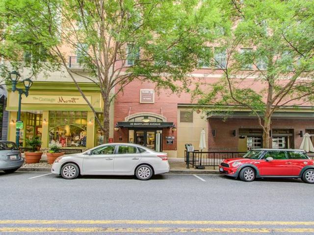 38 Maryland Ave Unit 207, Rockville, MD 20850
