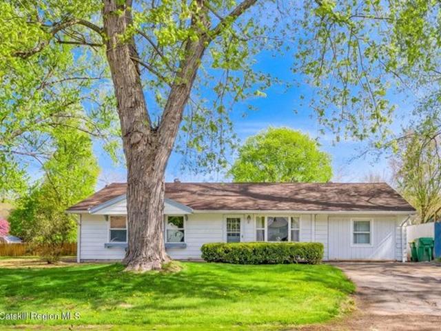 38 Melissa Rd, Kingston, NY 12401