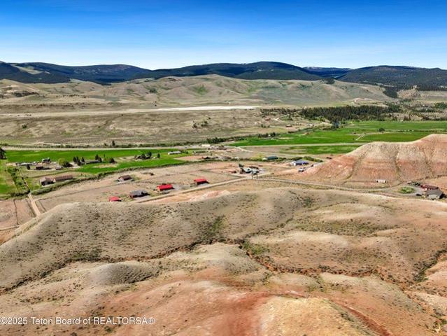 38 Mustang Dr, Dubois, WY 82513