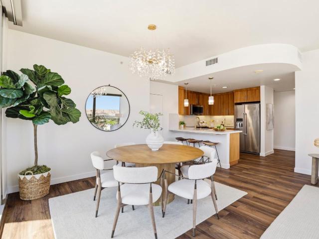 38 N Almaden Boulevard 1220