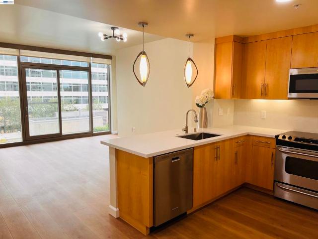 38 N Almaden Blvd #608