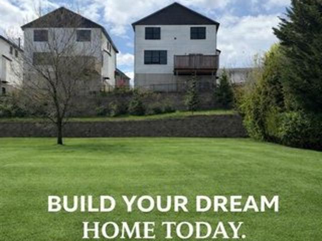 38 N Railroad Ave, Mahwah, NJ 07430