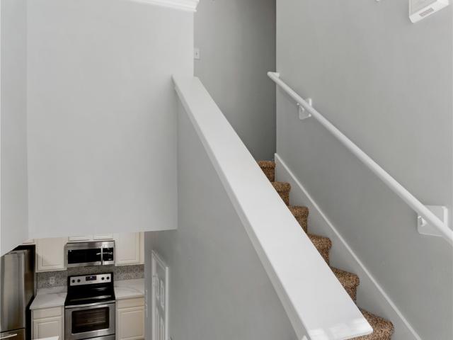 38 n walden elms s
