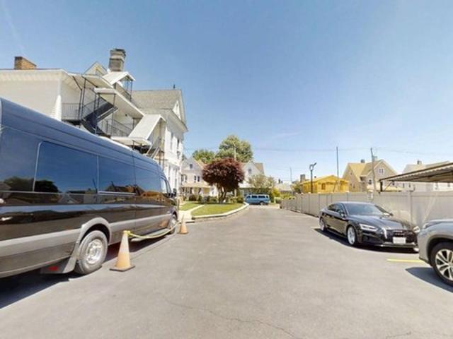 38 N 10th Ave, Mount Vernon, NY 10550