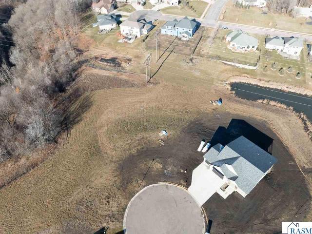 38 North Pointe Court