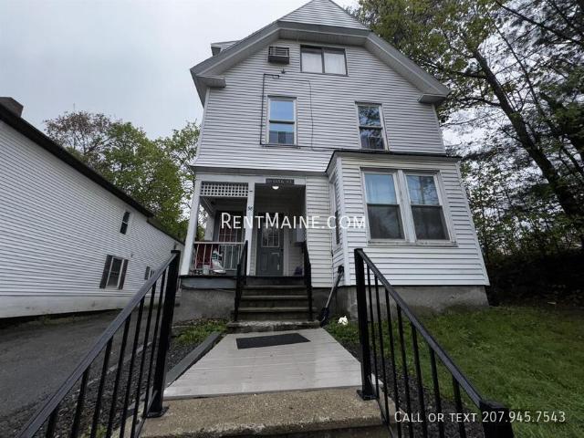 38 Oak St. Apt Studio, 1 full bath
