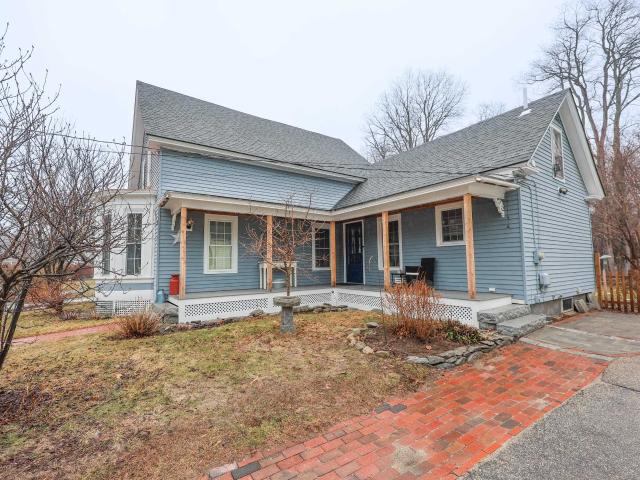 38 Oak Street