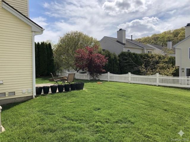 38 Ovation Ct, White Plains, NY 10603 | MLS #981375 | Compass