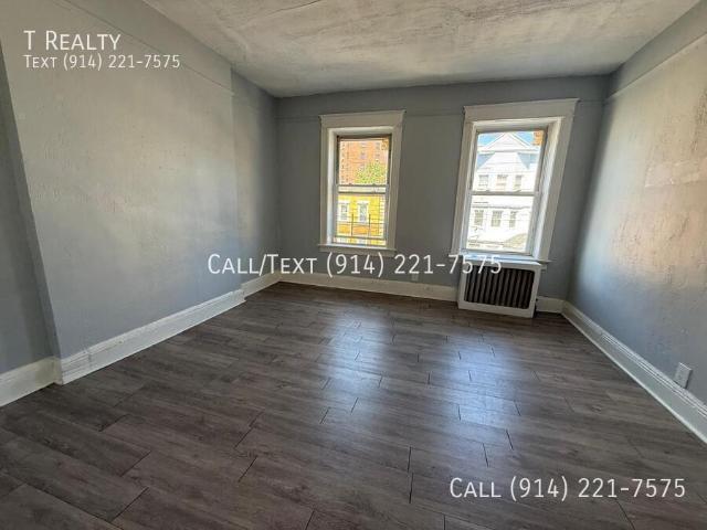 38 Park Hill Ave Yonkers, NY 10701 Call/Text 914 221 7575