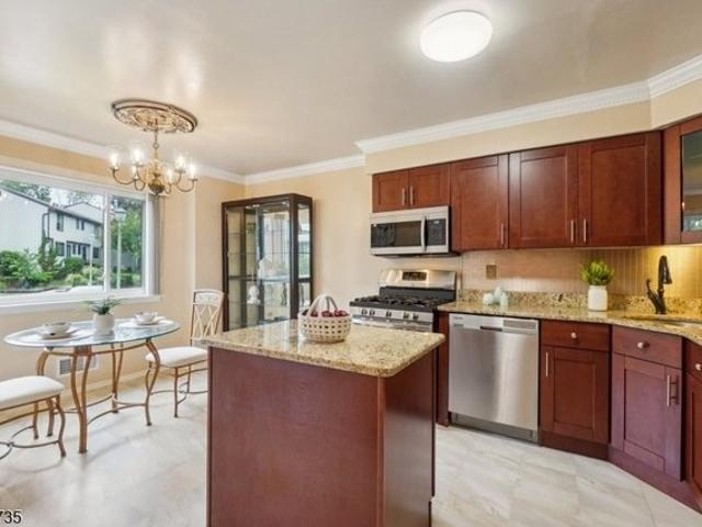38 Park St Unit F, Florham Park, NJ 07932