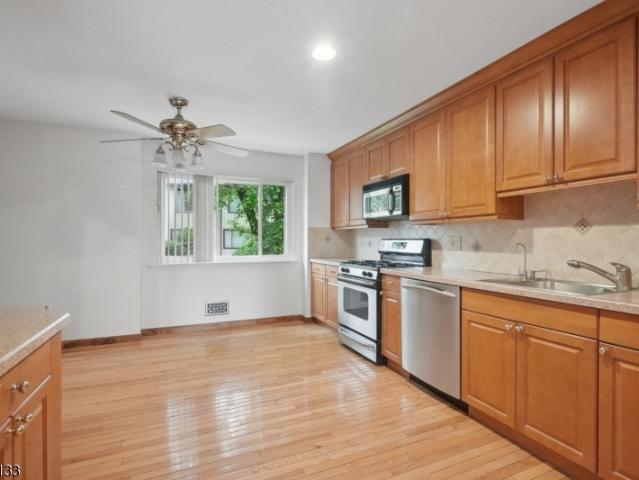 38 Park St # 25H