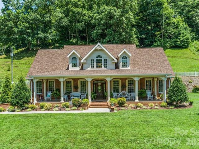 38 Peterson Ln, Green Mountain, NC 28740