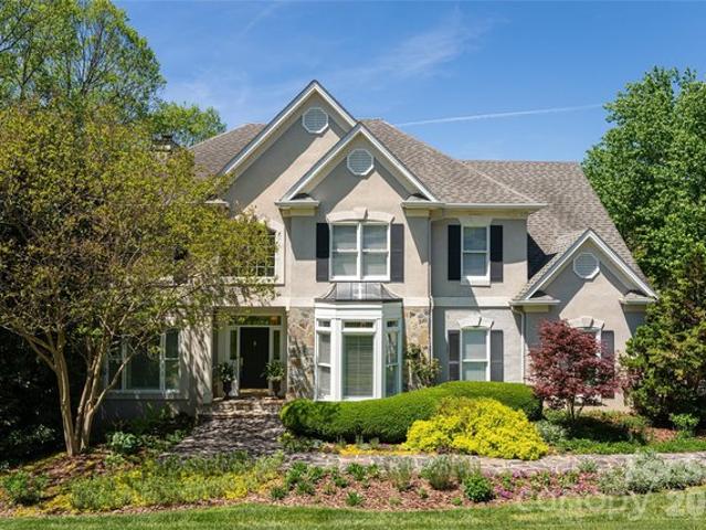 38 Pine Acre Blvd, Asheville, NC 28804