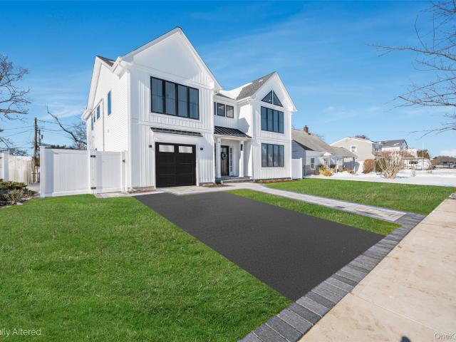 38 Pond Ln, Levittown, NY 11756 | MLS #958711