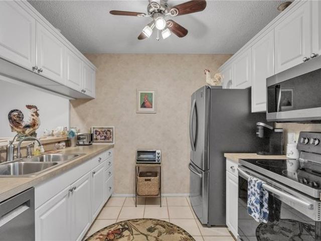38 Plantation Dr Apt 202, Vero Beach, FL 32966