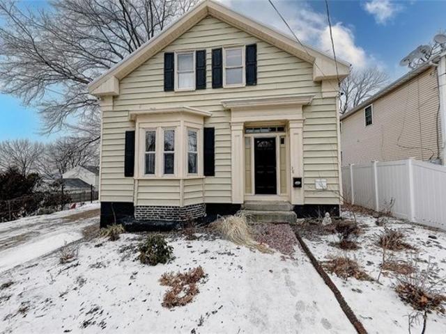 38 Pleasant St, Providence, RI 02906