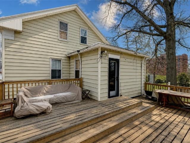 38 Pleasant Street