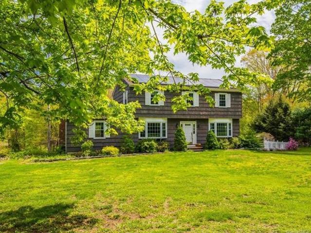 38 Putnam Rd, New Milford, CT 06776