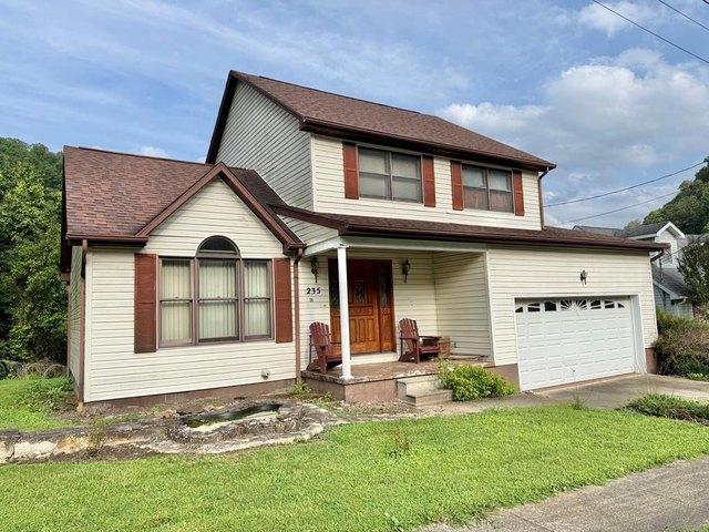 38 Retton Cir, Williamson, WV 25661