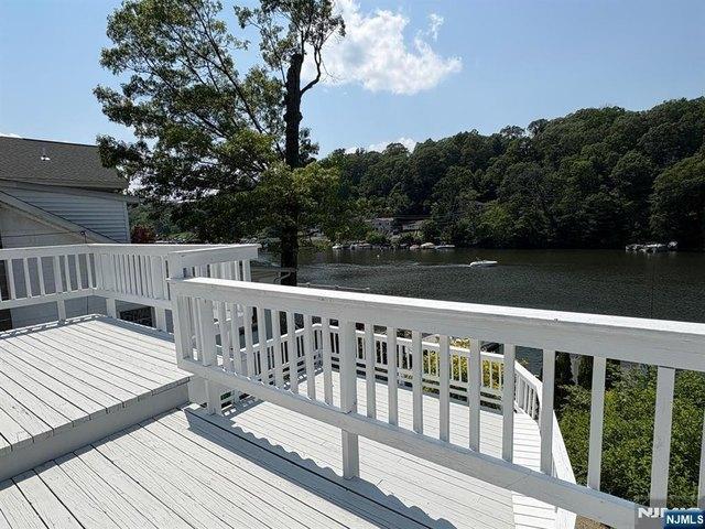 38 River Styx, Hopatcong, NJ 07843