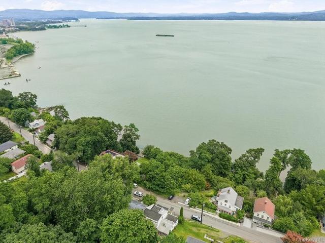 38 Riverside Ave, Haverstraw, NY 10927