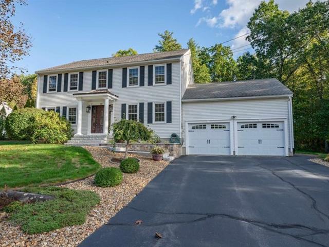 38 Robin Dr, Hudson, NH 03051