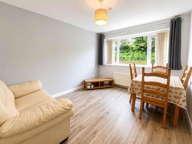 38 Rosewood Park, Castlereagh, Belfast, BT6 9RX