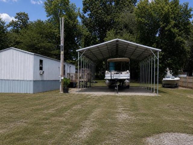 38 Rusty Ln, Linden, TN 37096