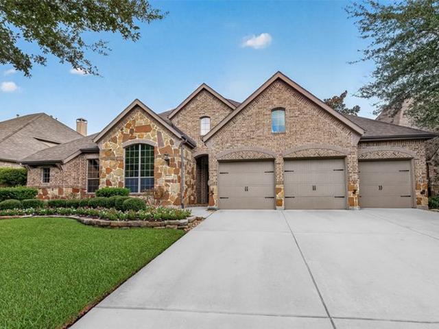 38 S Almondell Way, Tomball, TX 77354