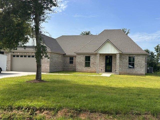38 S Caesar Oaks Dr, Carriere, MS 39426