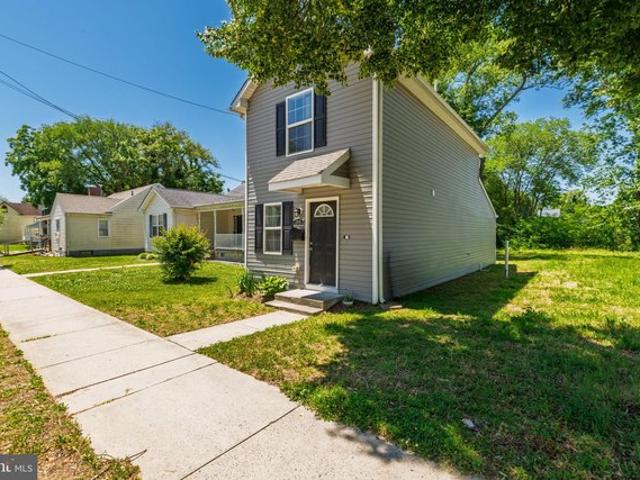 38 S Queen St, Dover, DE 19904