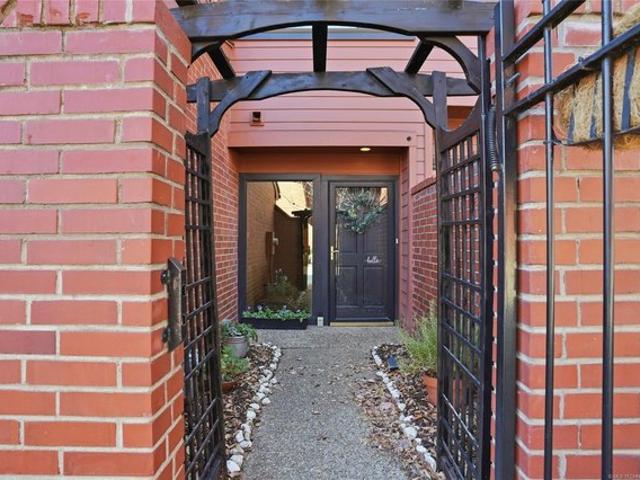 38 S Woodward Blvd Unit 16, Tulsa, OK 74114