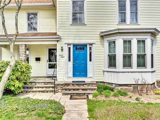 38 School St, Westerly, RI 02891