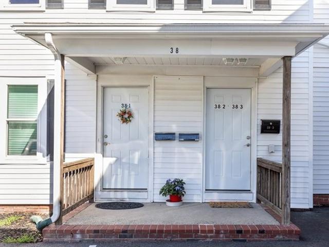 38 School St Unit 38 2, Middleboro, MA 02346