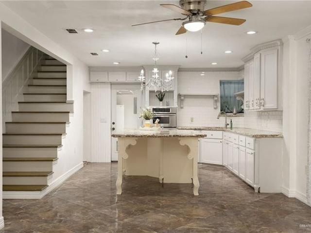 38 San Agustin St, Rio Grande City, TX 78582