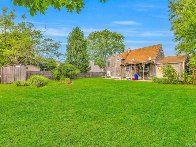 38 Saddle Lane