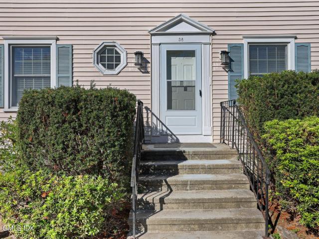 38 Sheep Hill Rd, Riverside, CT 06878 | MLS #124677 | Compass