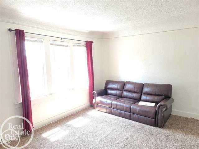 38 Spokane Drive # Upper Unit