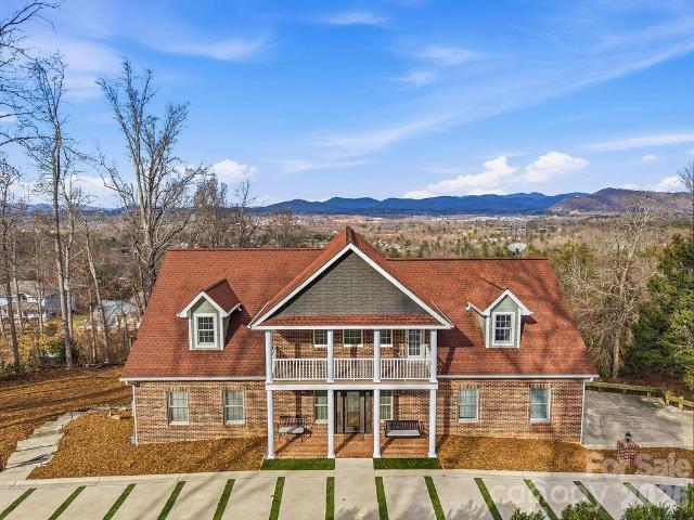 38 Sweetwater Oaks Drive