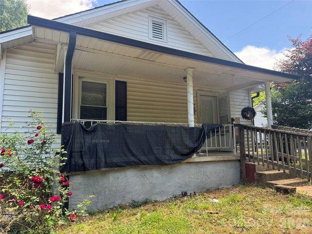38 Stowe St, Lowell, NC 28098