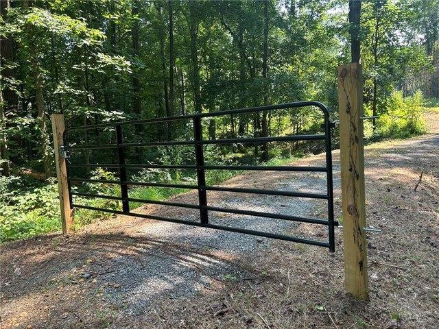 38 Stamp Creek Rd NE, White, GA 30184